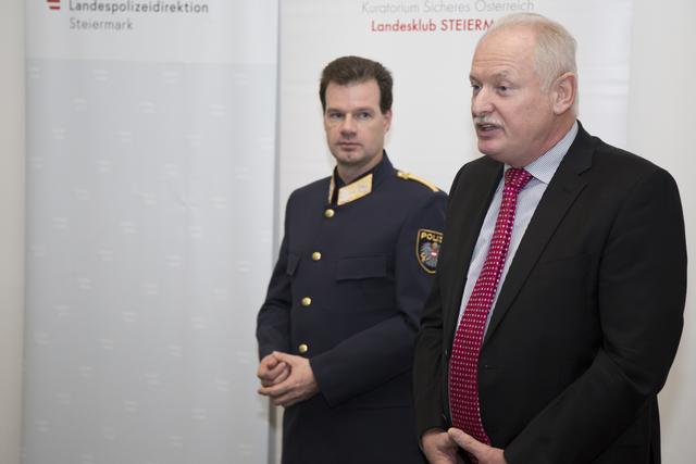 Kuratorium Sicheres Österreich: Ehrung für Thomas Dworschak und ...