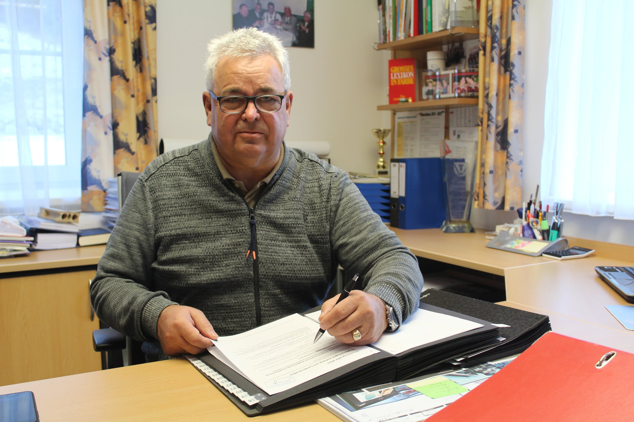 Bürgermeister tritt zurück: Peter Auerbach zieht nach 25 Jahren einen ...