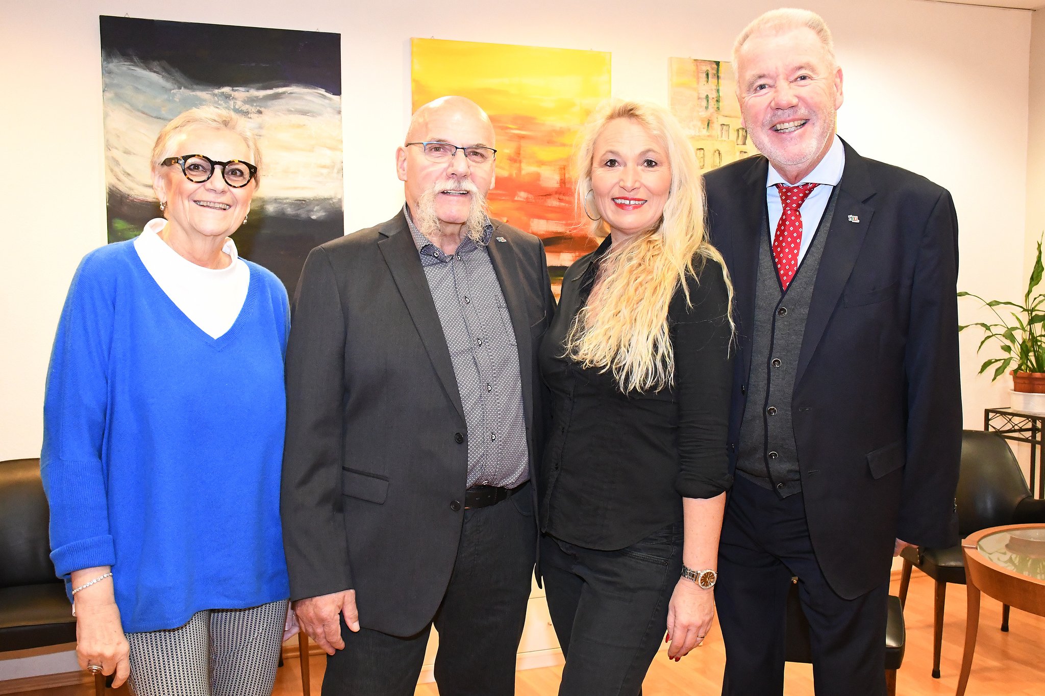 Gemeinderatswahl 2020: Ex-Sluka-Gefährten jetzt bei Schnee - Wiener ...