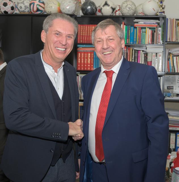 30 JAHRE BEZIRKSVORSTEHER: Erich Hohenberger feiert sein Amtsjubiläum ...