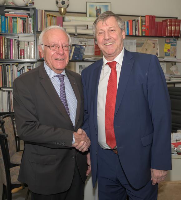 30 JAHRE BEZIRKSVORSTEHER: Erich Hohenberger feiert sein Amtsjubiläum ...