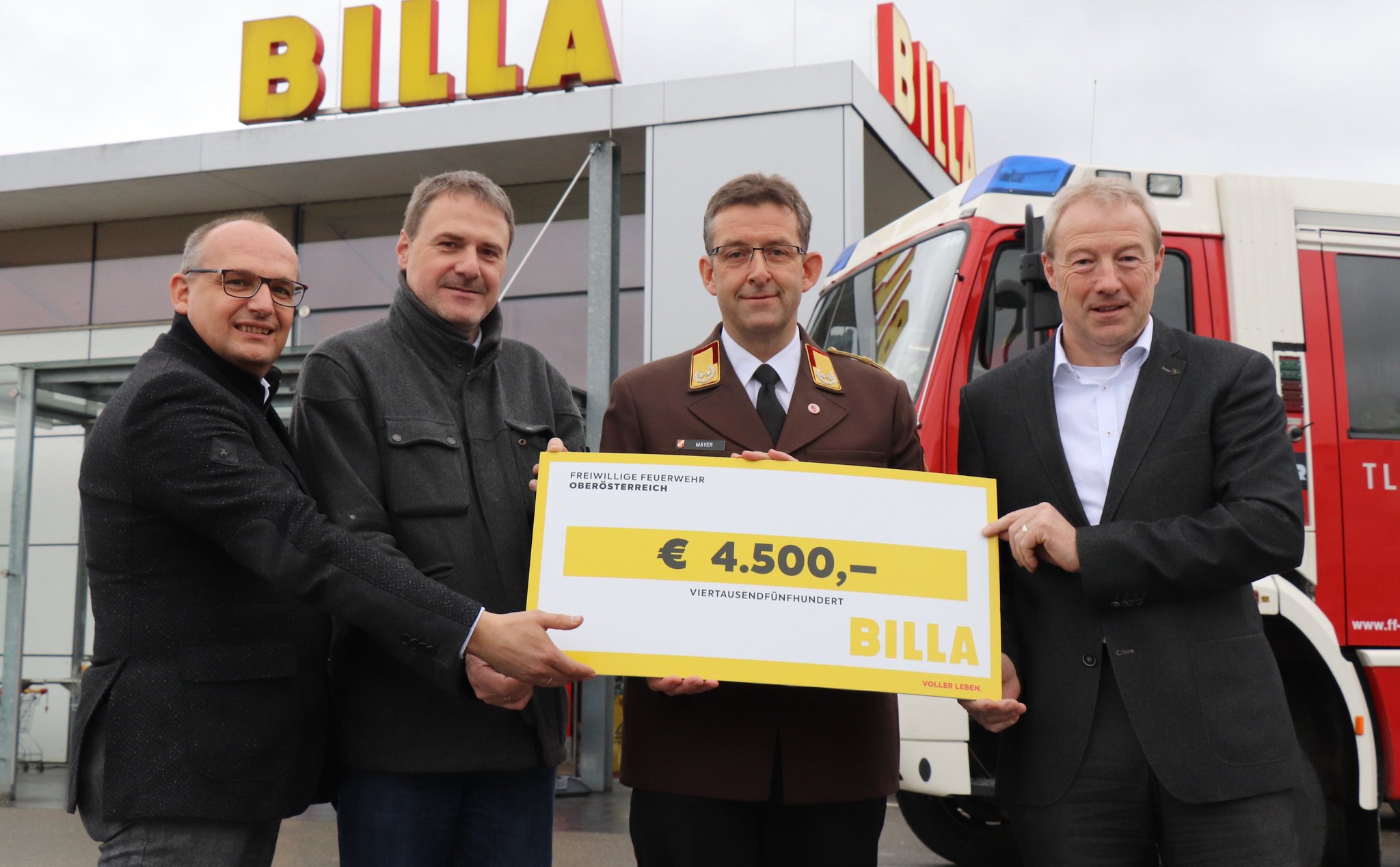 Unterstützung für Feuerwehren: Billa dankt "Helden des Alltags ...