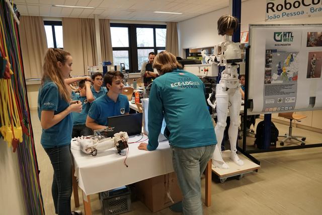 HTL Weiz: E-Go-Kart, Roboter und mehr am Tag der offenen Tür - Weiz