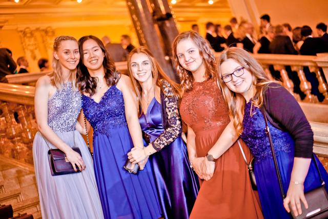 Maturaball 2020: Maturaball der HTL1 für Bau und Design in Bildern - Linz