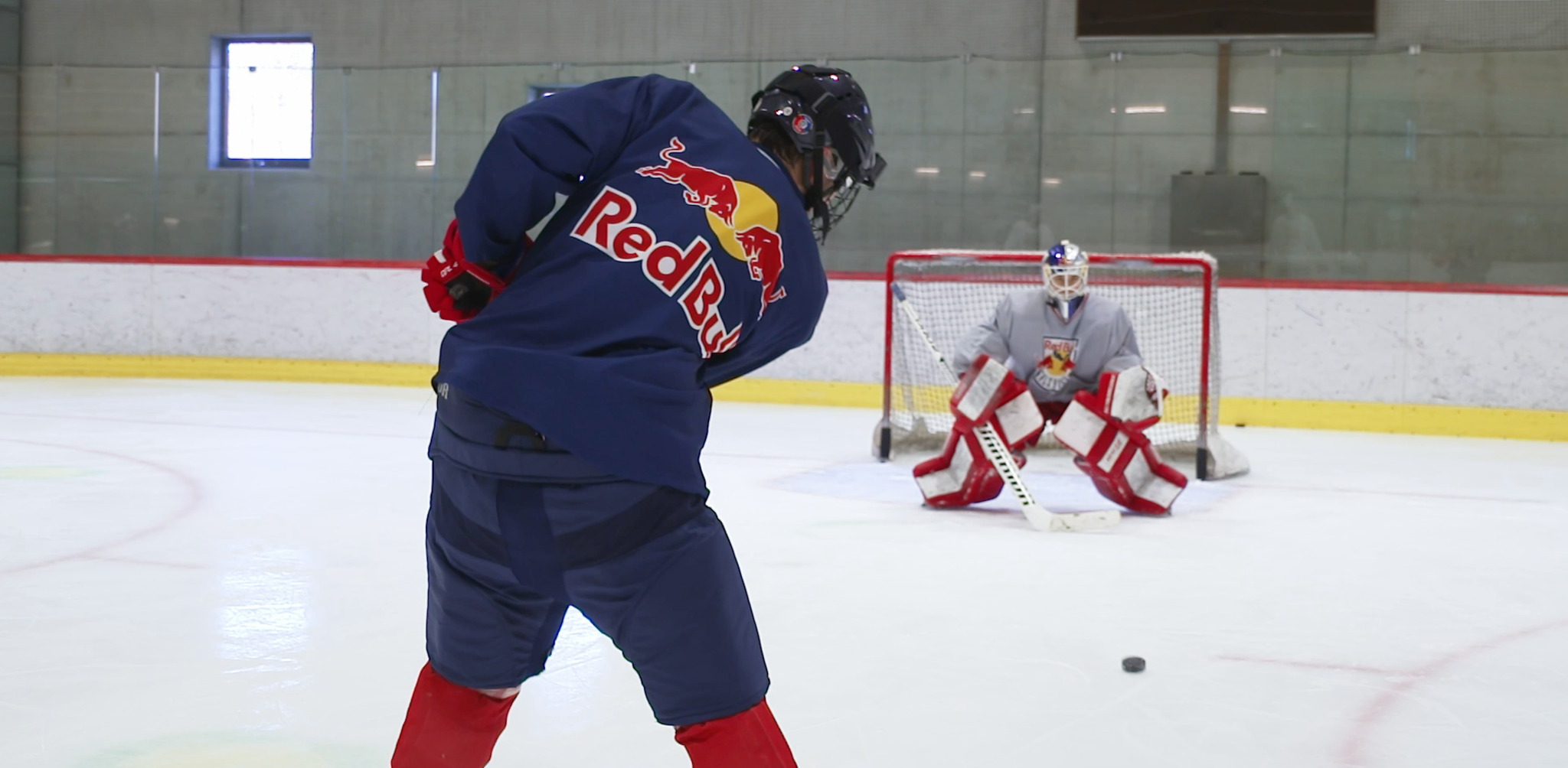 Stadtblatt in Action: VIDEO - Daniel bei den Red Bull Hockey Juniors ...