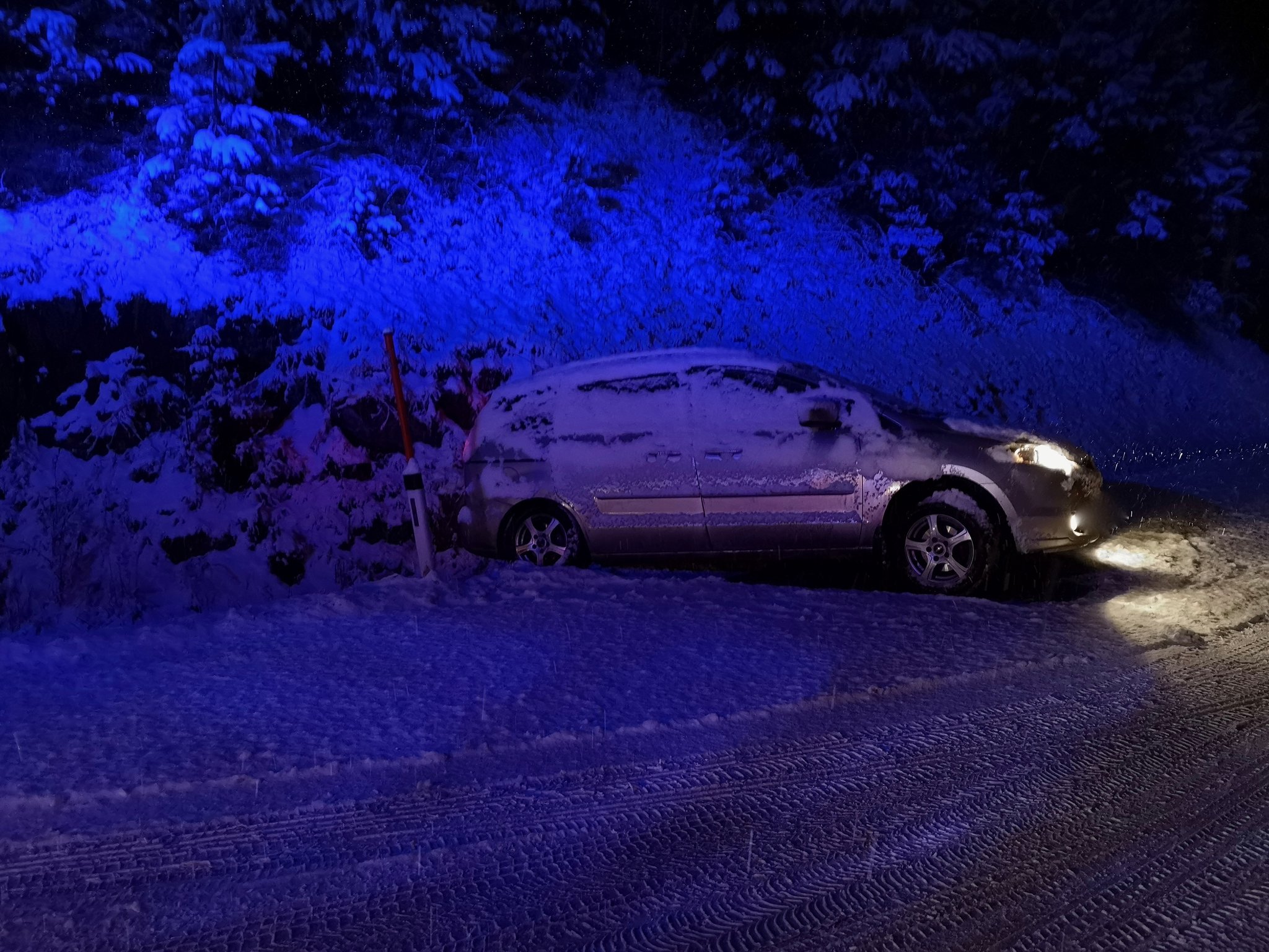 Schwertberg: Verkehrsunfall bei dichtem Schneetreiben - Perg