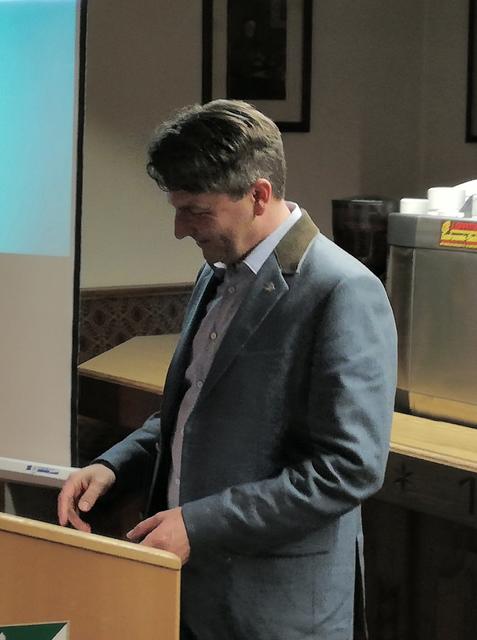 Ortsparteitag in Niederwölz: Bürgermeister Albert Brunner präsentiert ...