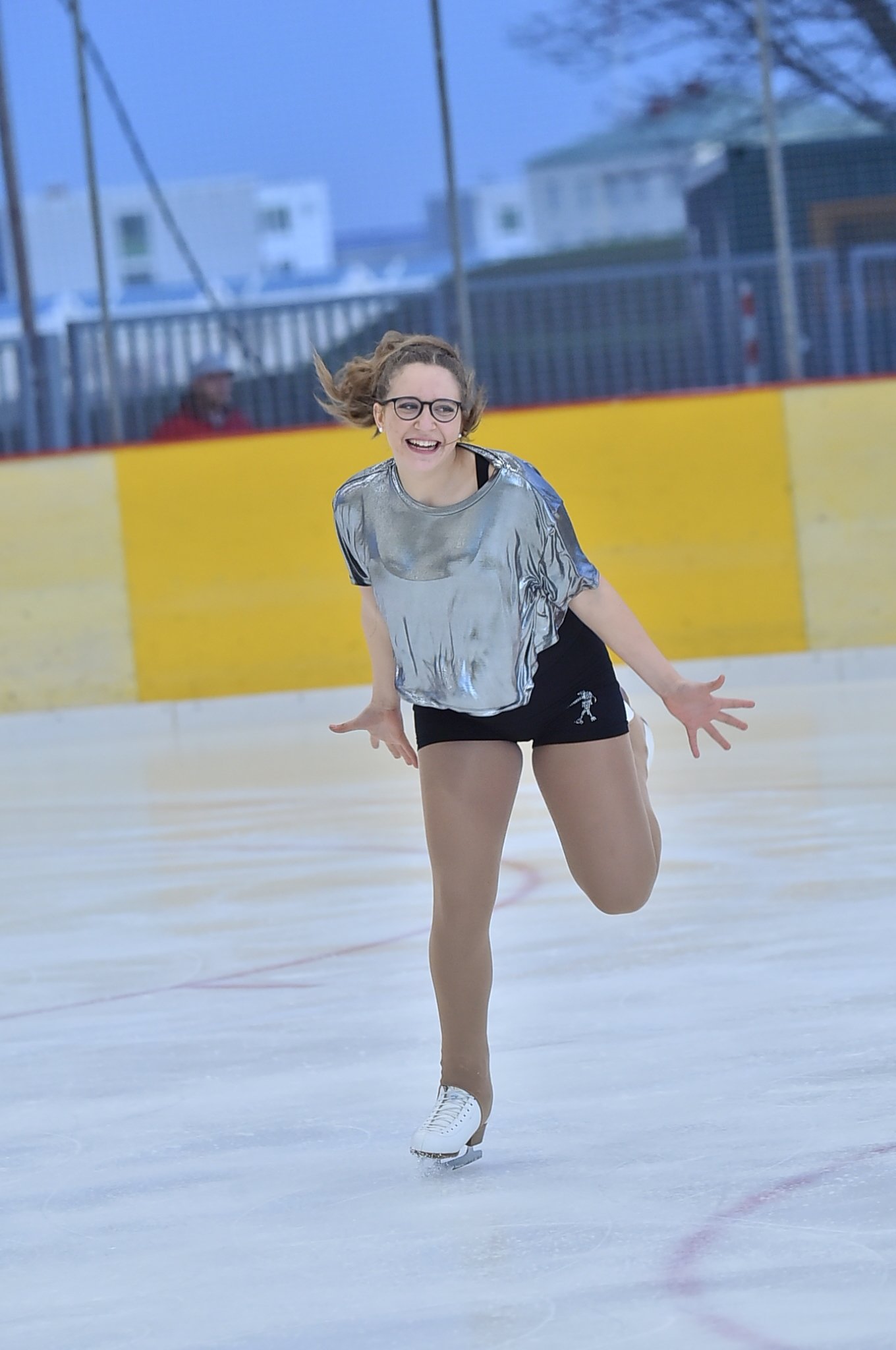 UES beweist Heimstärke: Das UES-Kunstlaufteam zeigt sich stark: 1x Gold ...