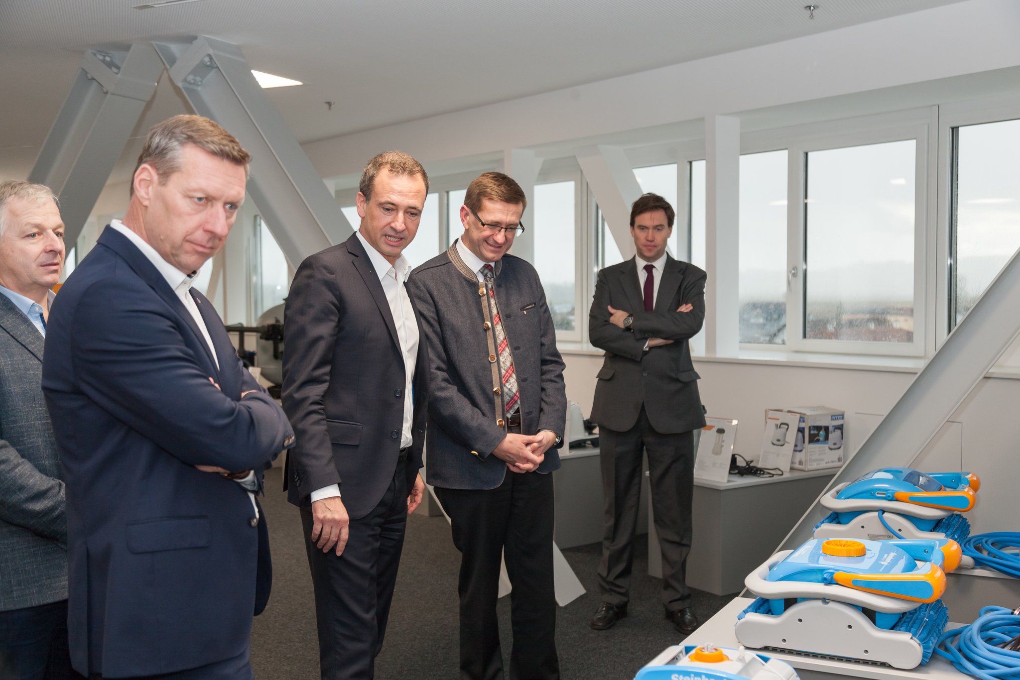 Wirtschaft: Landesrat Achleitner besichtigte Perger Betriebe - Perg