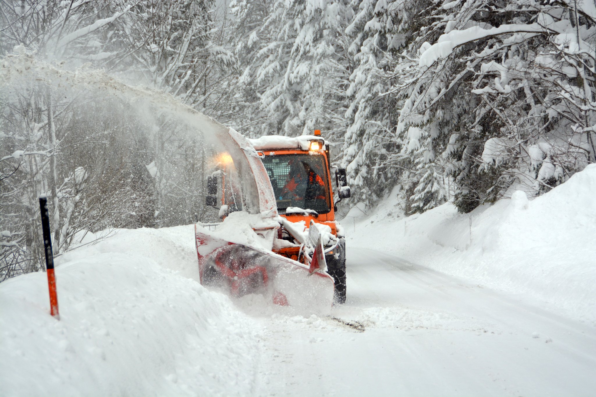 Straßenmeisterei und Gemeinden sparen durch den milden Winter Tonnen an ...