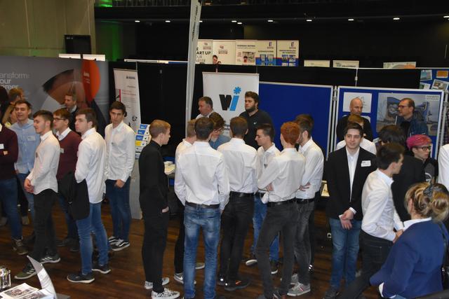 20. HTL Weiz Firmentag: 57 Firmen präsentierten sich im Kunsthhaus - Weiz