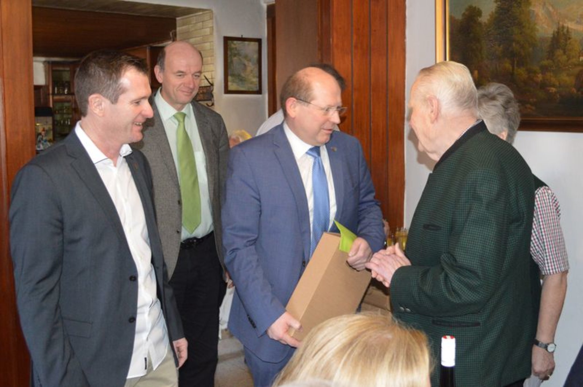 Anton Fischer feiert seinen 80. Geburtstag - Krems