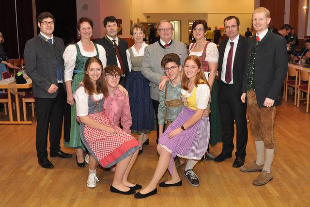 Obersdorf: Polka statt Dreivierteltakt beim Trachtenball der ÖVP ...