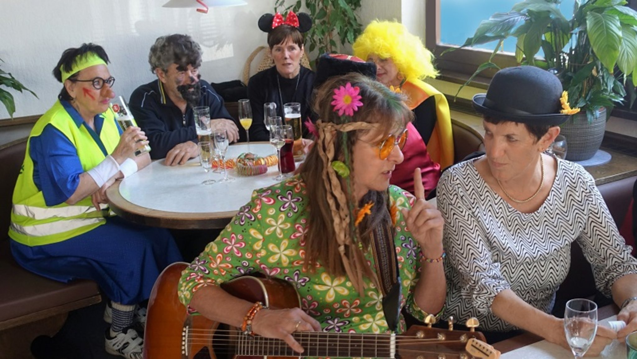 Faschingskränzchen: PVÖ Partenen: Närrisches Faschings-Kränzchen - Bludenz