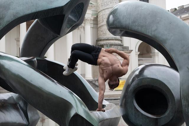 Handstand-Experte Sascha Bachmann: Den richtigen Handstand vom Profi ...