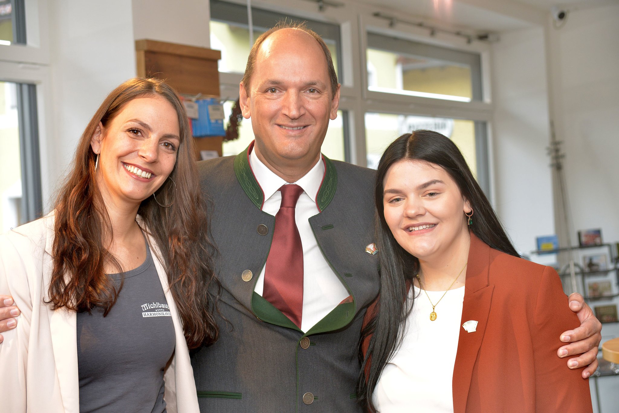 Auszeichnung: Hägerauer Mädel ist Lehrling des Monats Februar - Reutte