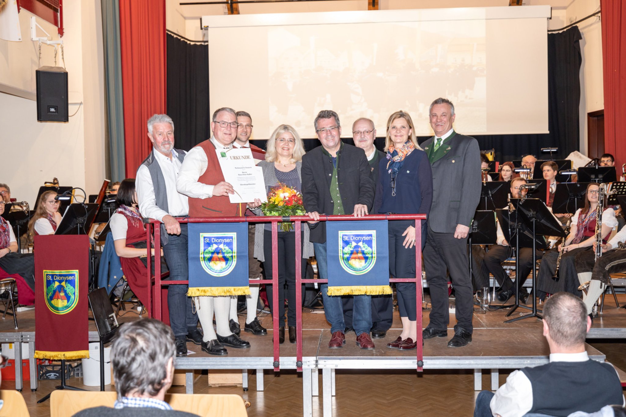 Würdevoller Wechsel: Taktstockübergabe beim Frühjahrskonzert der ...