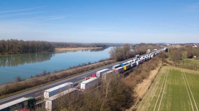 Kontrollen an der Grenze zu Bayern: Eine einseitige Geschichte - Braunau