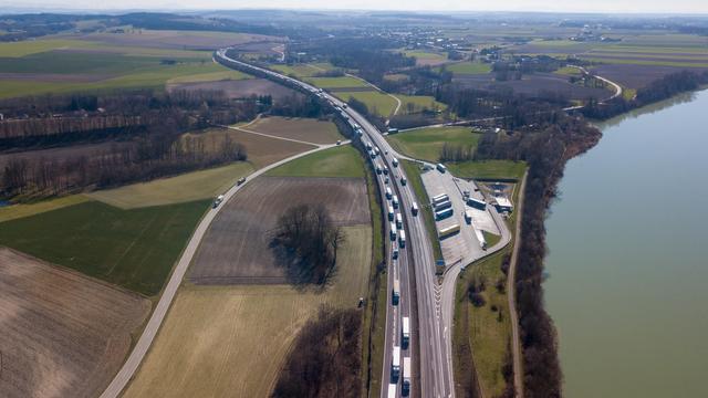 Kontrollen an der Grenze zu Bayern: Eine einseitige Geschichte - Braunau
