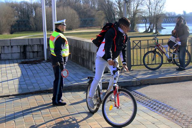 Kontrollen an der Grenze zu Bayern: Eine einseitige Geschichte - Braunau