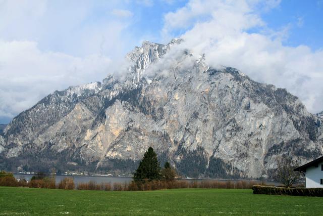 Salzkammergut / Traunkirchen: Der Traunstein, heute ein ...