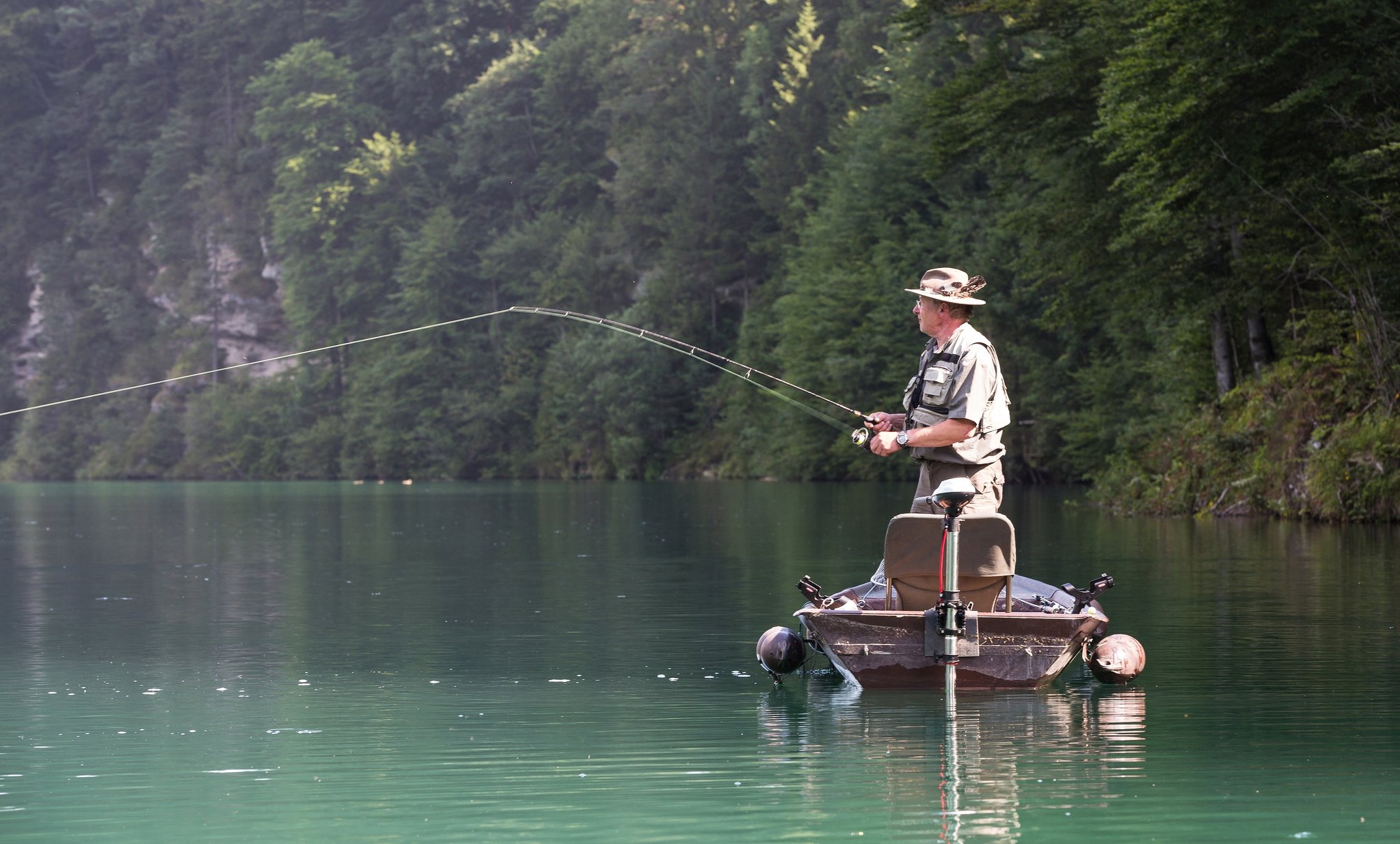 Fischen am Stausee: Schrittweises Hochfahren mit abgestuftem ...