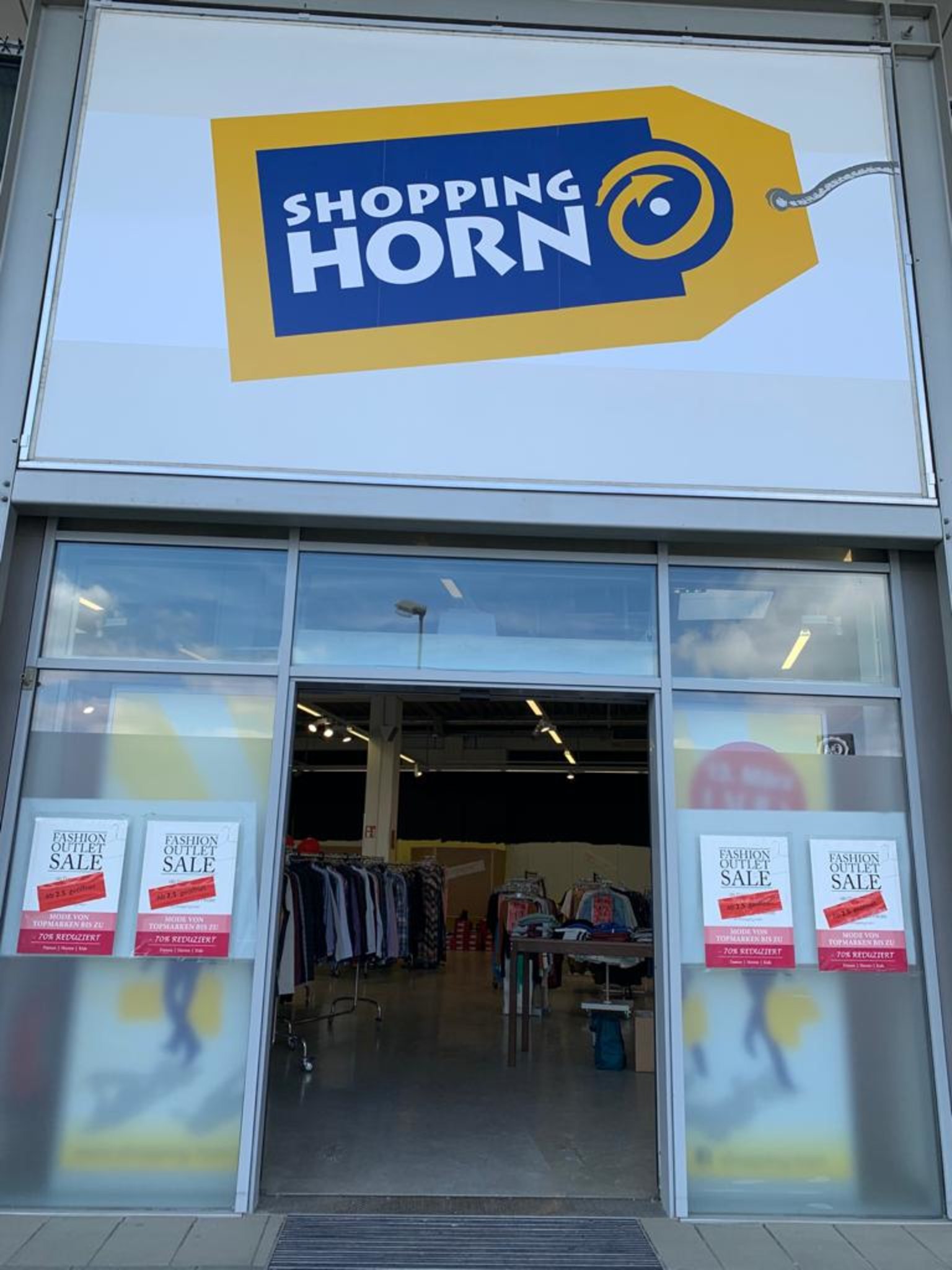 Das Fashion Outlet Horn hat seine Tore für euch wieder geöffnet - Horn