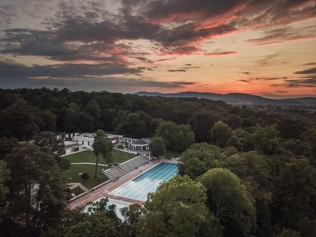 Hietzing geht wieder baden: Schönbrunner Bad öffnet am 29. Mai - Hietzing