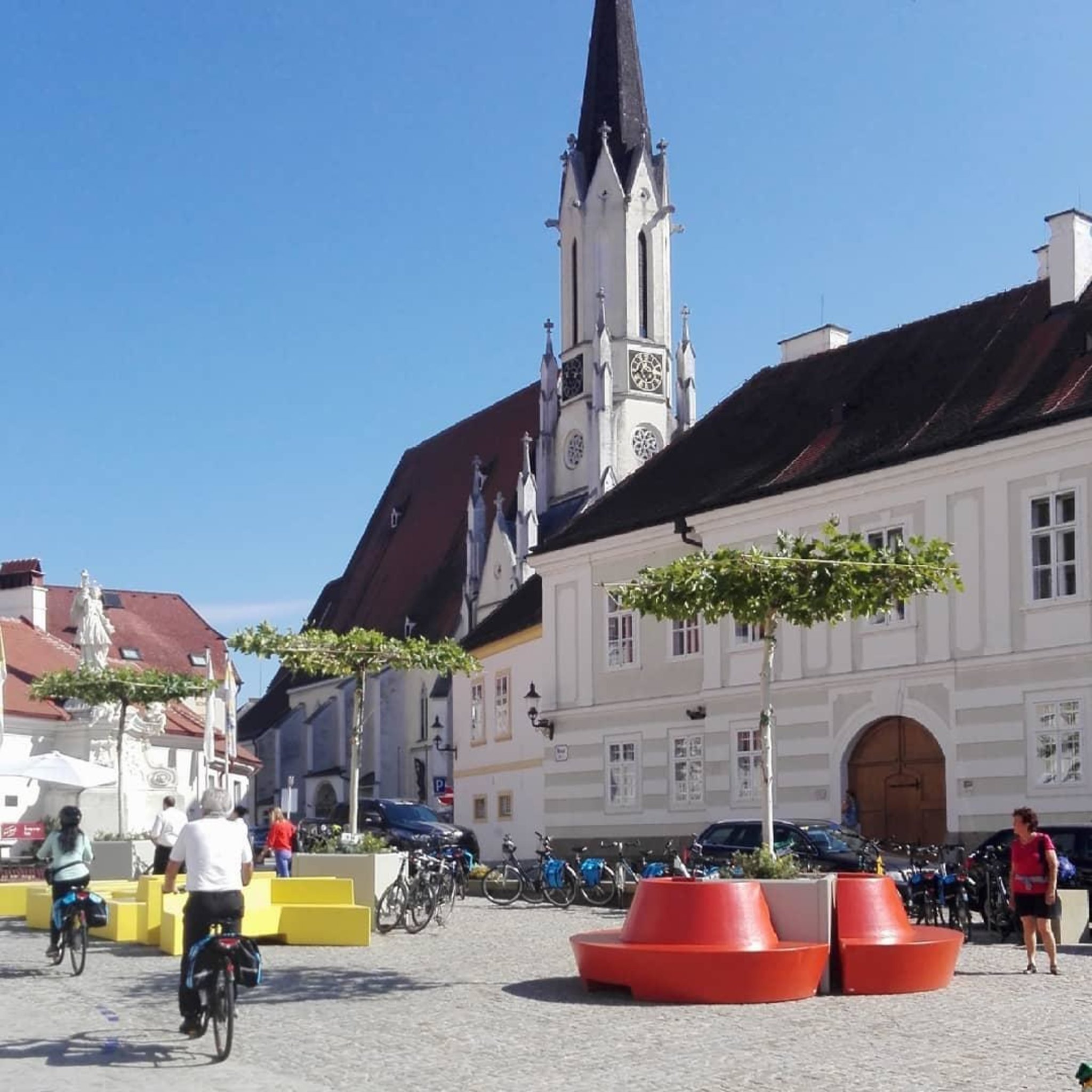 Stadt Melk: Auf dem "Drahtesel" in die Schule - Melk