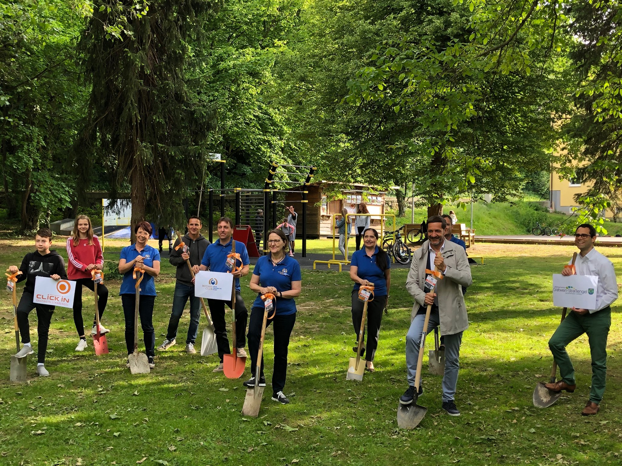 Judendorf: Spatenstich für ClickIn-Bau mit Hilfe des Rotary Clubs ...