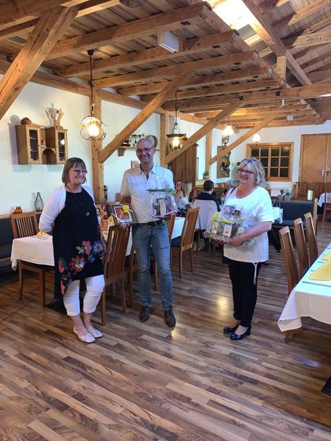 Volksschule Großhöflein: Direktorin Ingrid Wallner feierlich ...