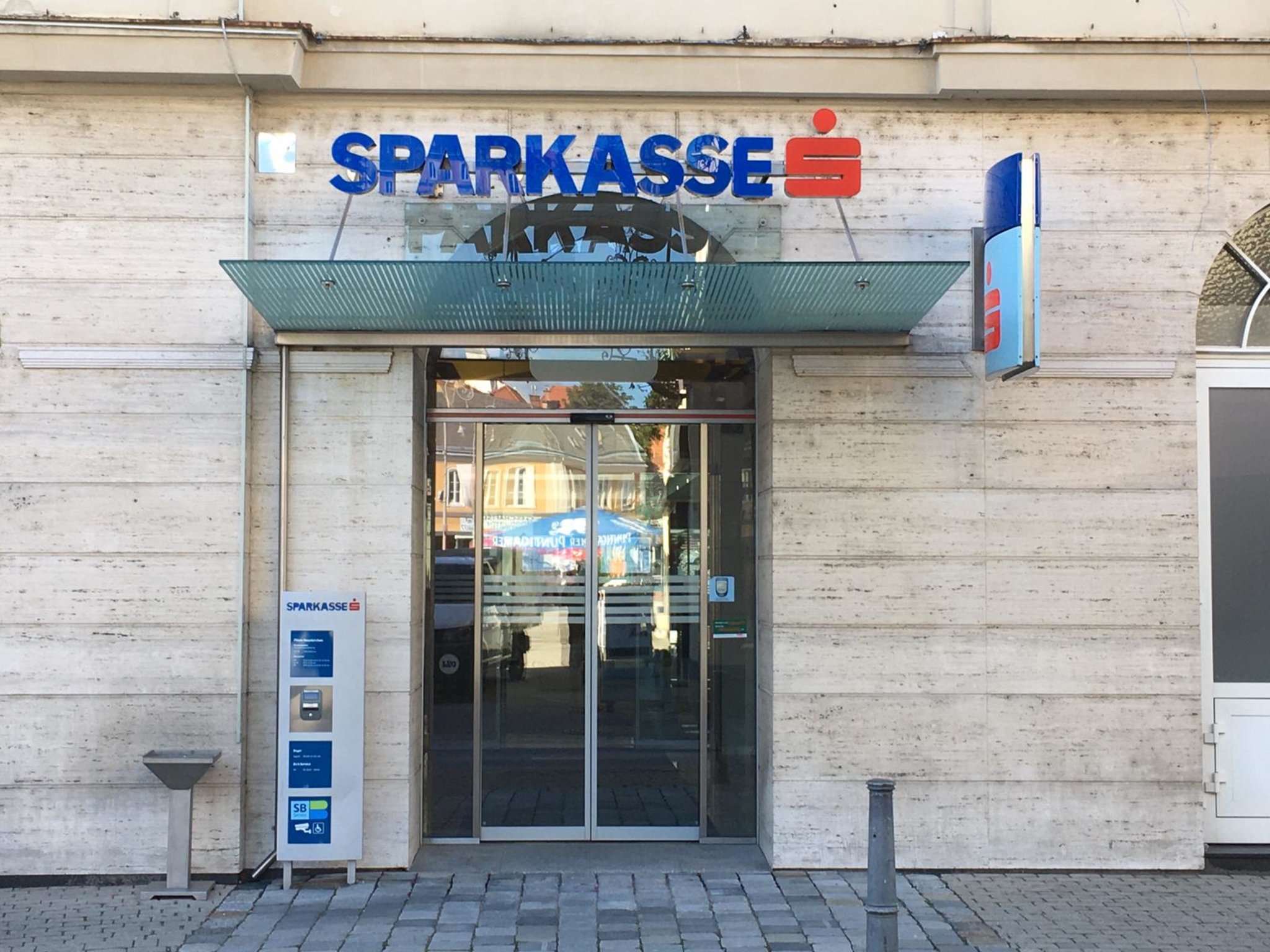 Neunkirchen: Großumbau der Sparkasse startet - Neunkirchen