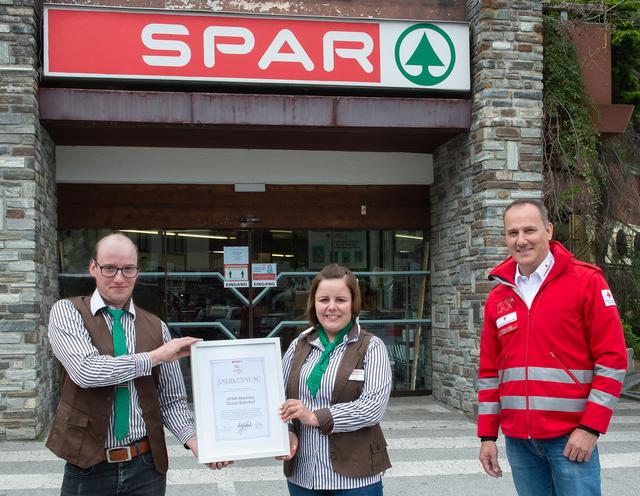 SPAR Ötztal-Bahnhof für Lebensmittelspenden ausgezeichnet: Spar für ...
