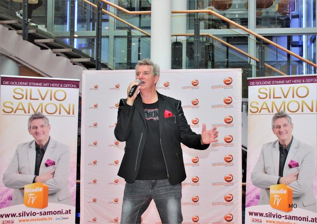 Silvio Samoni präsentierte seine brandneue CD in der Shoppingcity ...