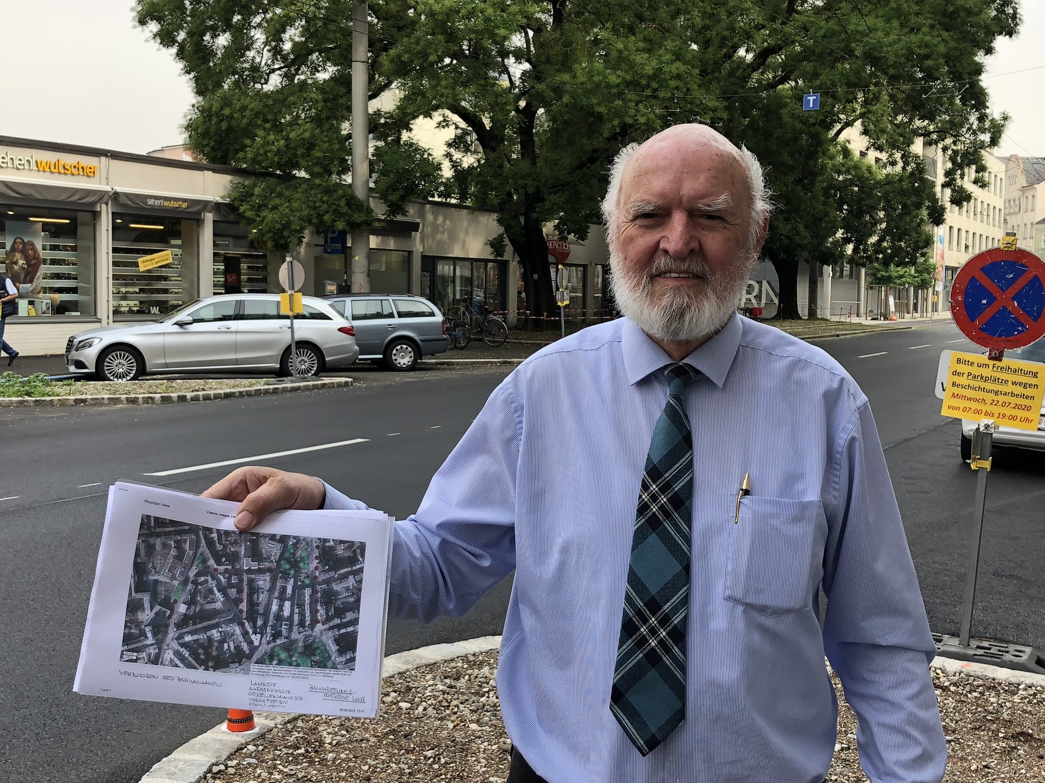 Politposse: Bam Oida! Warum die Stadt Linz Bäume mit Ablaufdatum ...