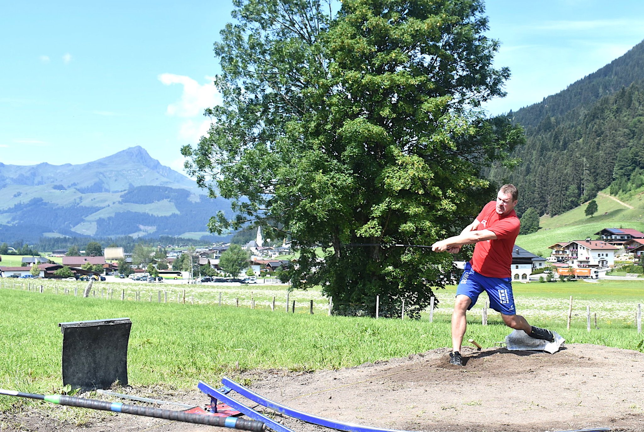 Schweizer Nationalsportart „Hornussen“: Zehnfacher Hornussen-Meister ...