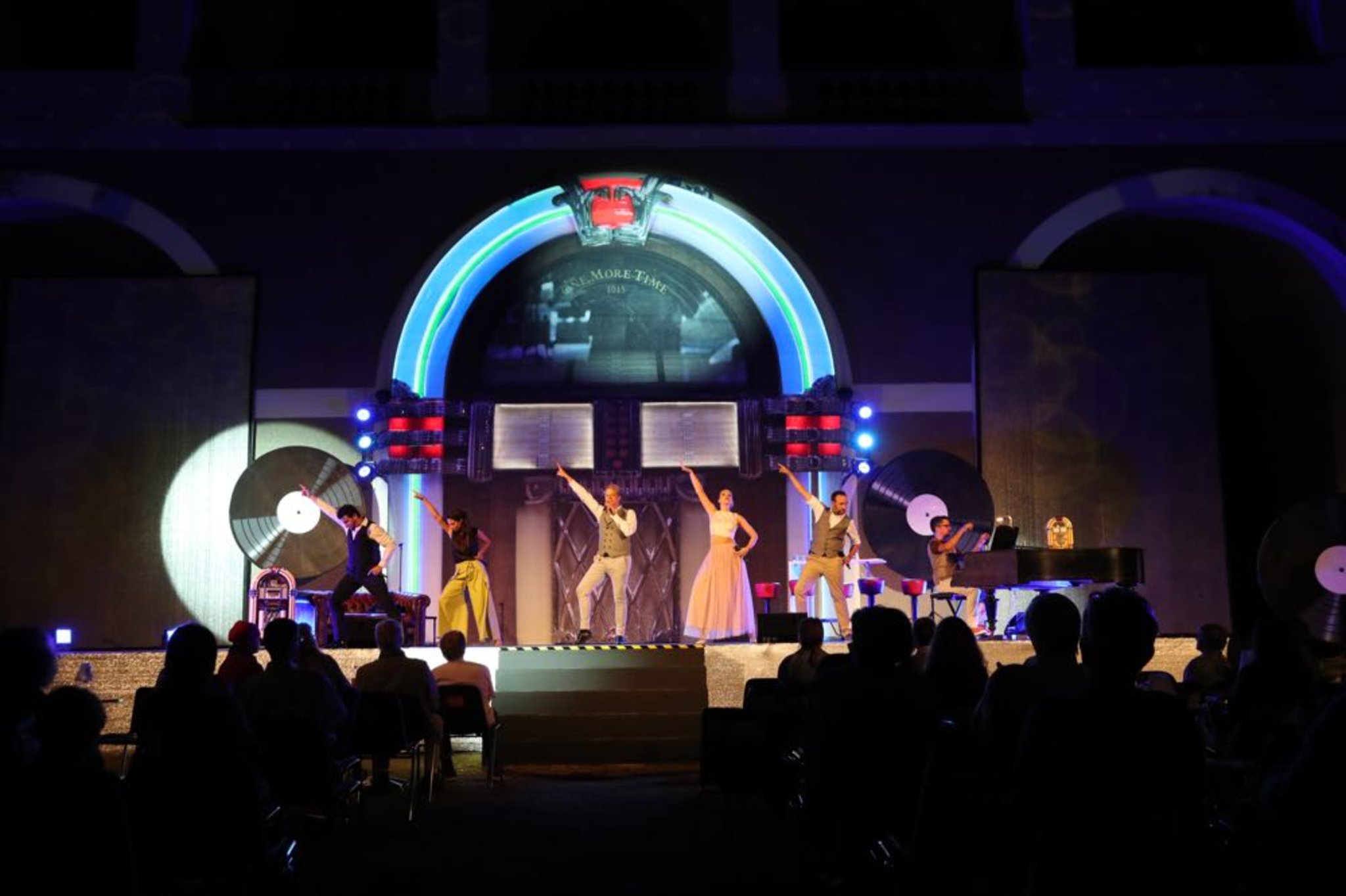 Musikfestival Steyr: Viel umjubelende Premiere von Musical Fever ...