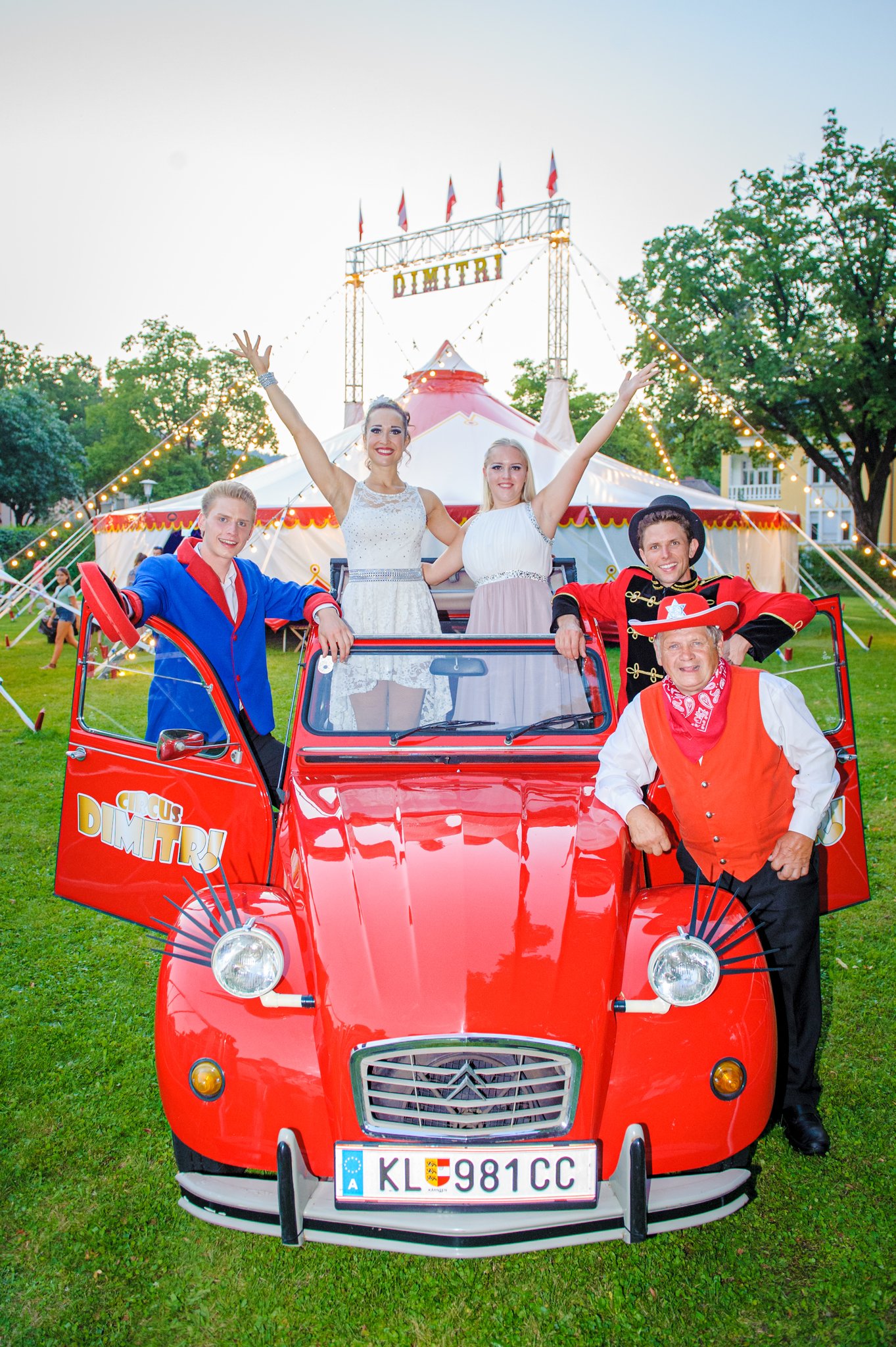 Zirkus: Weltpremiere - Neues Zirkuszelt - Circus Dimitri - Klagenfurt