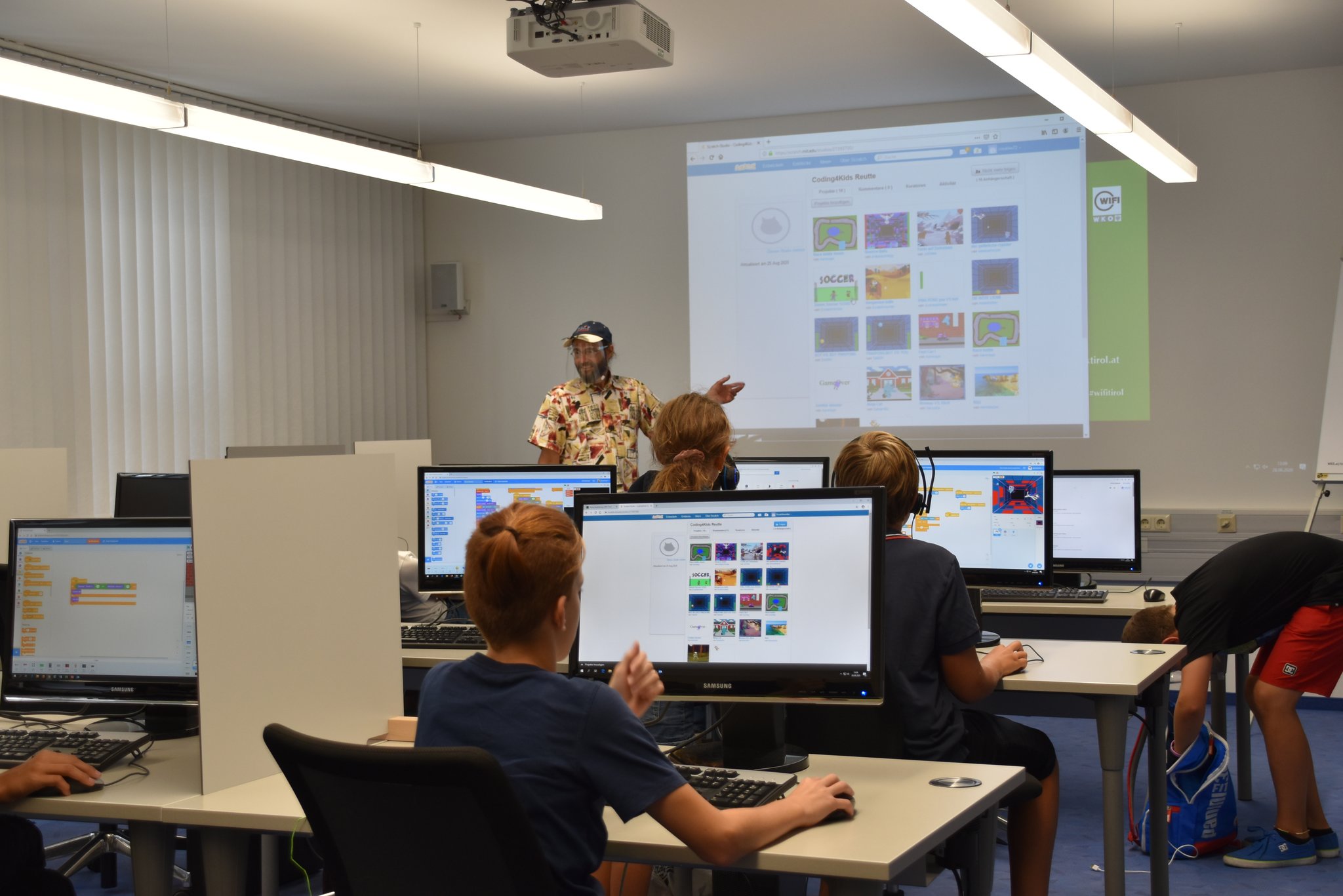 Coding4Kids in der WKO Reutte: Kinder programmieren ihr eigenes Spiel ...