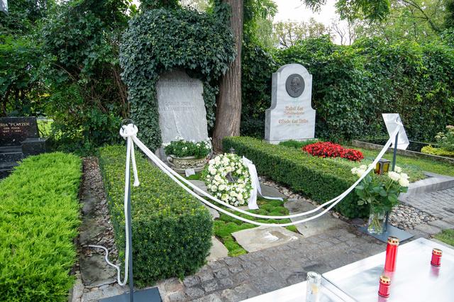 Zum 50. Todestag: Neue Jochen-Rindt-Bim fährt durch Graz - Graz