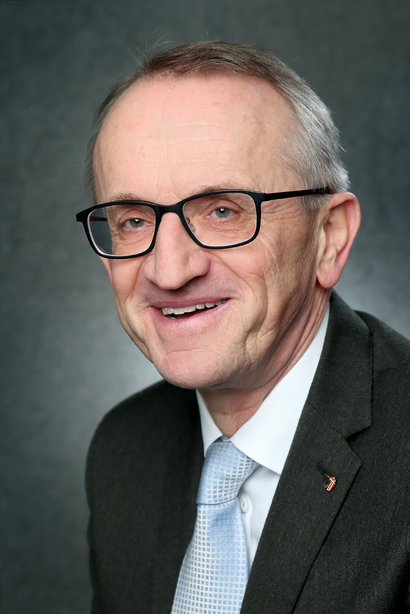 Leserbrief: Unmut über Anklage gegen Georg Wojak - Braunau