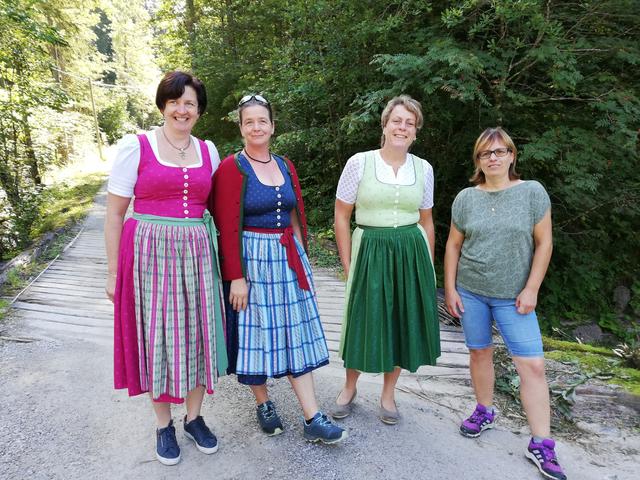 10. Landler Hof-zu-Hof-Wanderung: Vom Kräuterbergbauern auf die ...