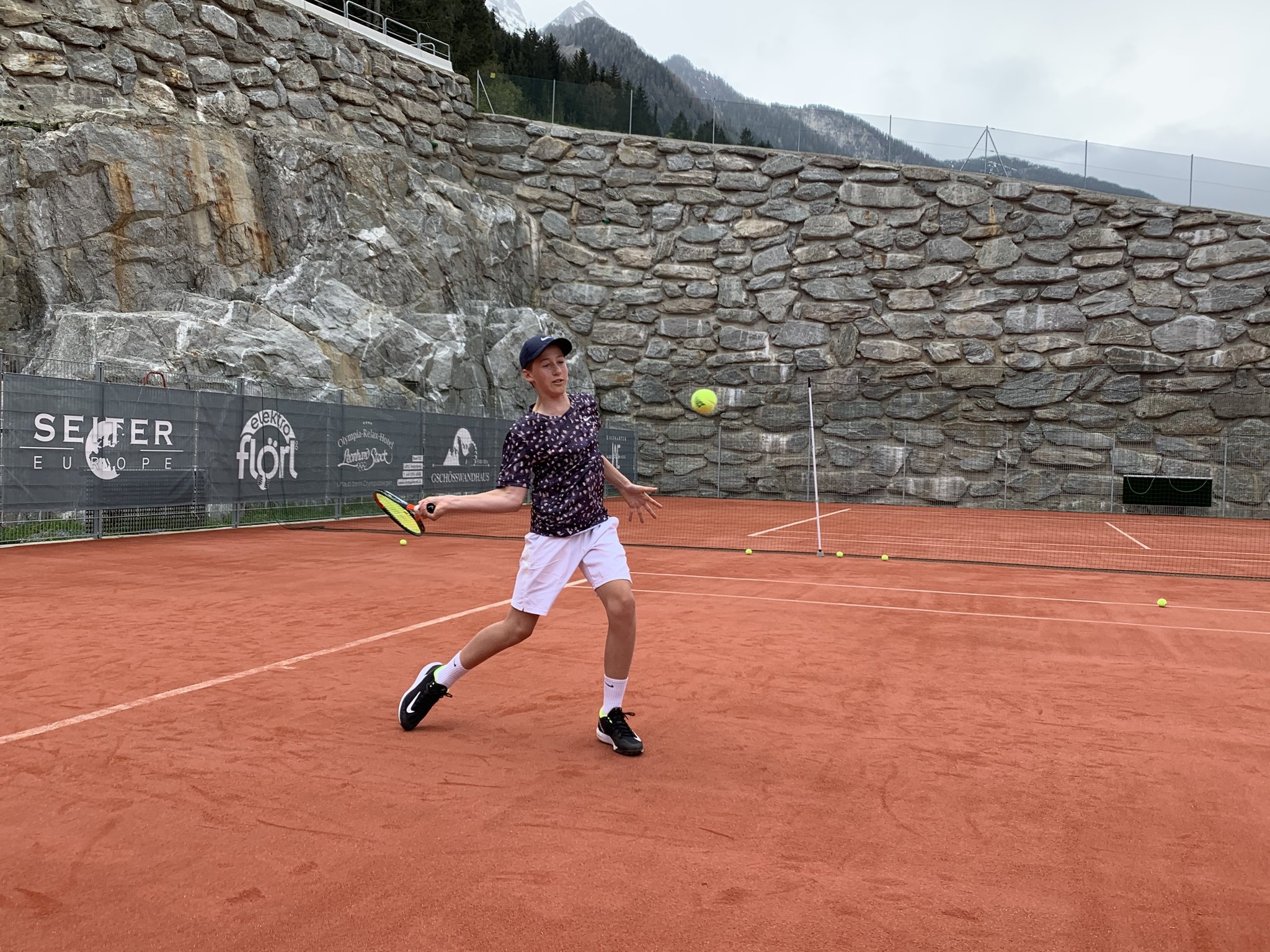 Sport: Simon Gruber ist Tiroler Tennis-Meister - Schwaz