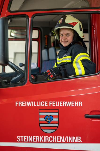 Ein Hobby mit Verantwortung: Mit Leib und Seele Feuerwehrfrau - Wels ...