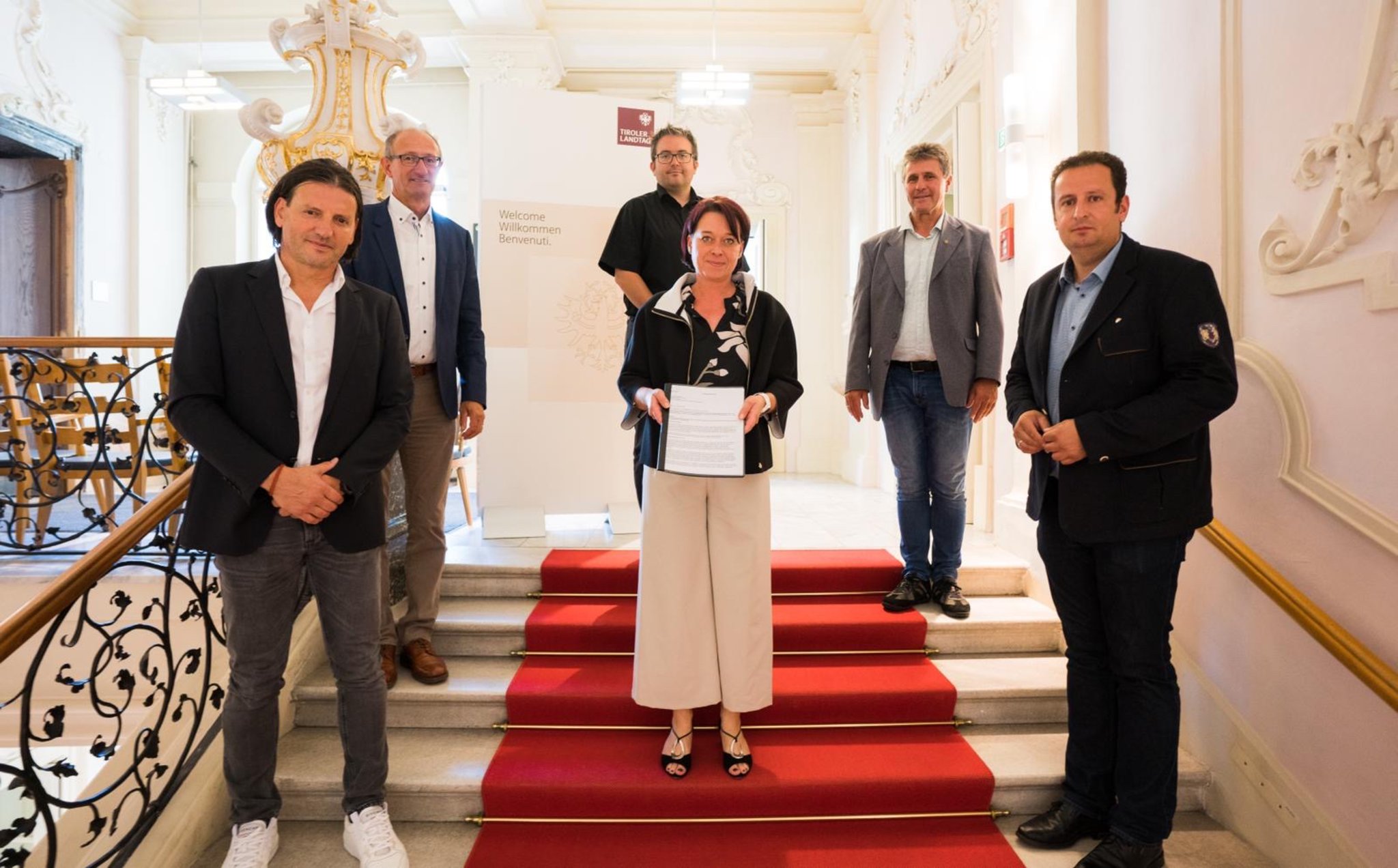 Wolfs-Petition: Paznauner Gemeinden fordern wolfsfreie Zone - Landeck