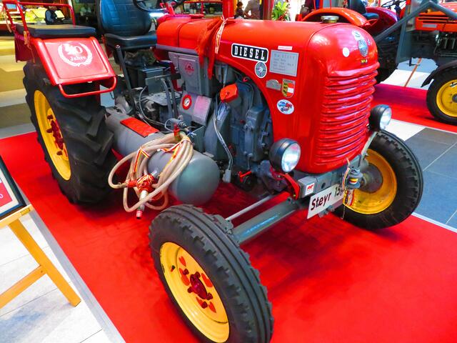 Oldtimer: alte Traktoren - Villach
