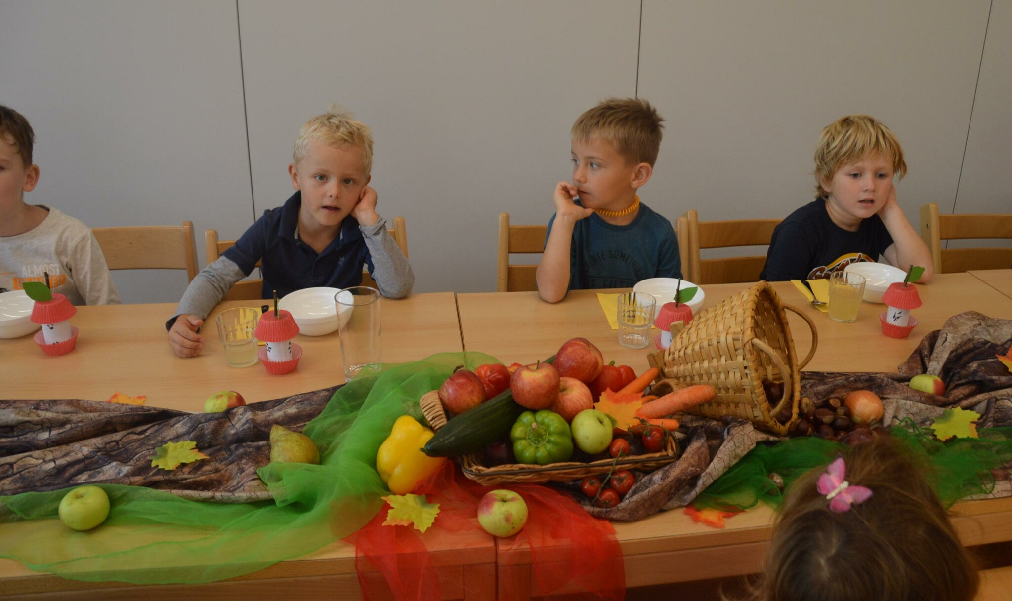 Kinder danken für eine gute Ernte: Erntedank im Kneippkindergarten ...