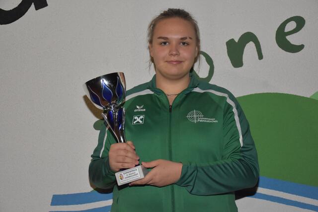 Jungschützin dominiert Meisterschaft: Der neue Schützen-Stern heißt ...