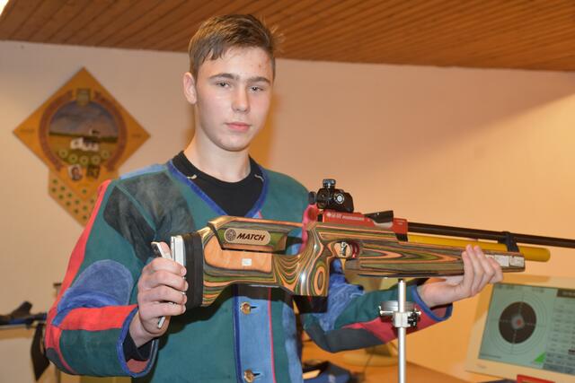 Jungschützin dominiert Meisterschaft: Der neue Schützen-Stern heißt ...