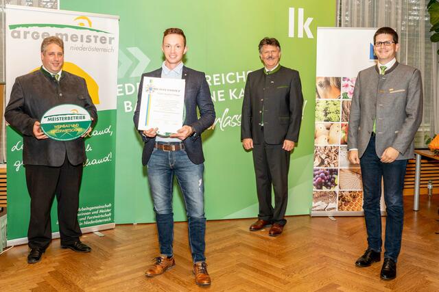 15 neue Weinbau- und Kellermeister in Niederösterreich ausgebildet ...